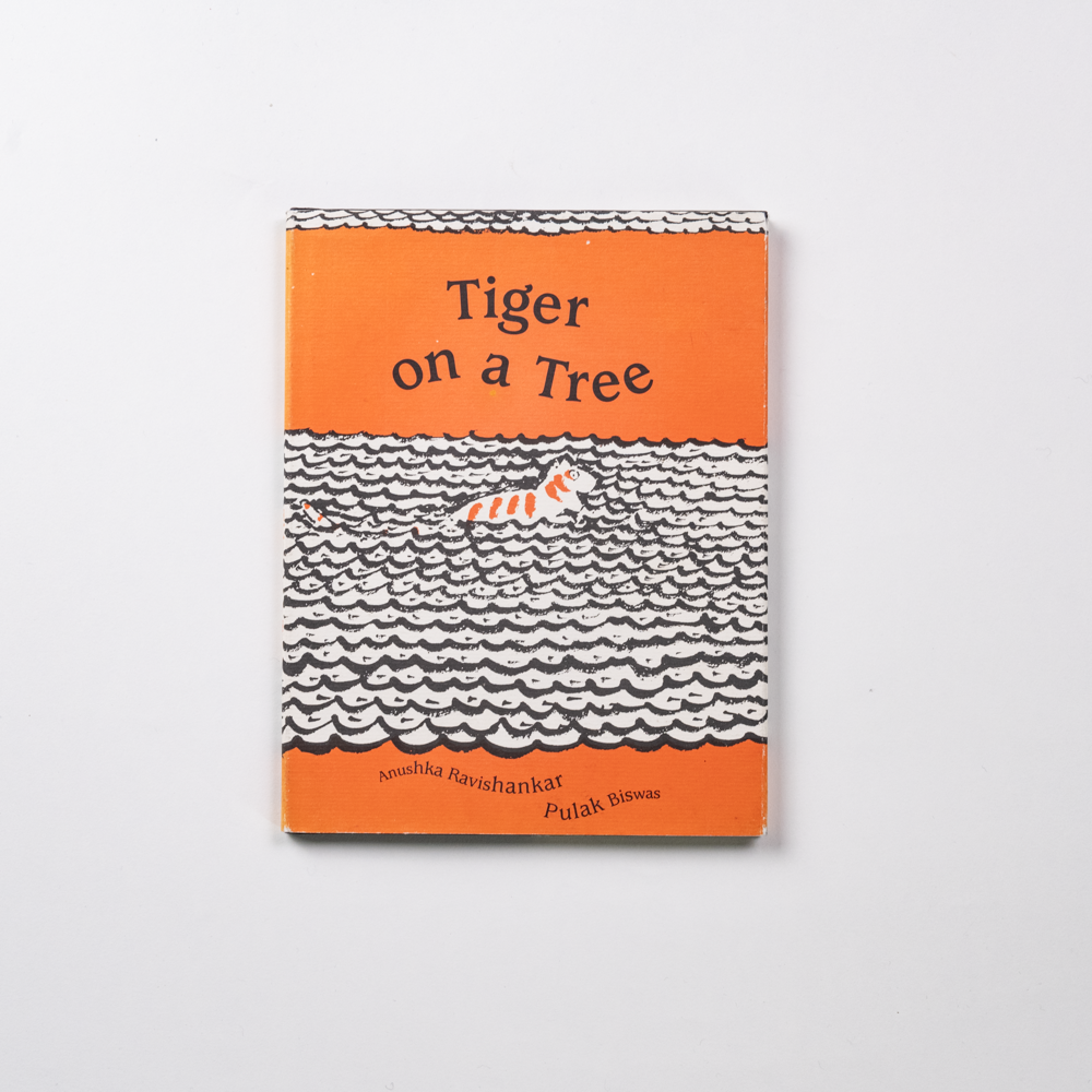 Tiger on a tree - Anushka Ravishanka & Pulak Biswas – carabas